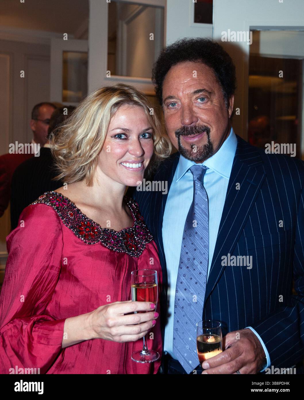 Tom jones musicians hi-res stock photography and images - Alamy