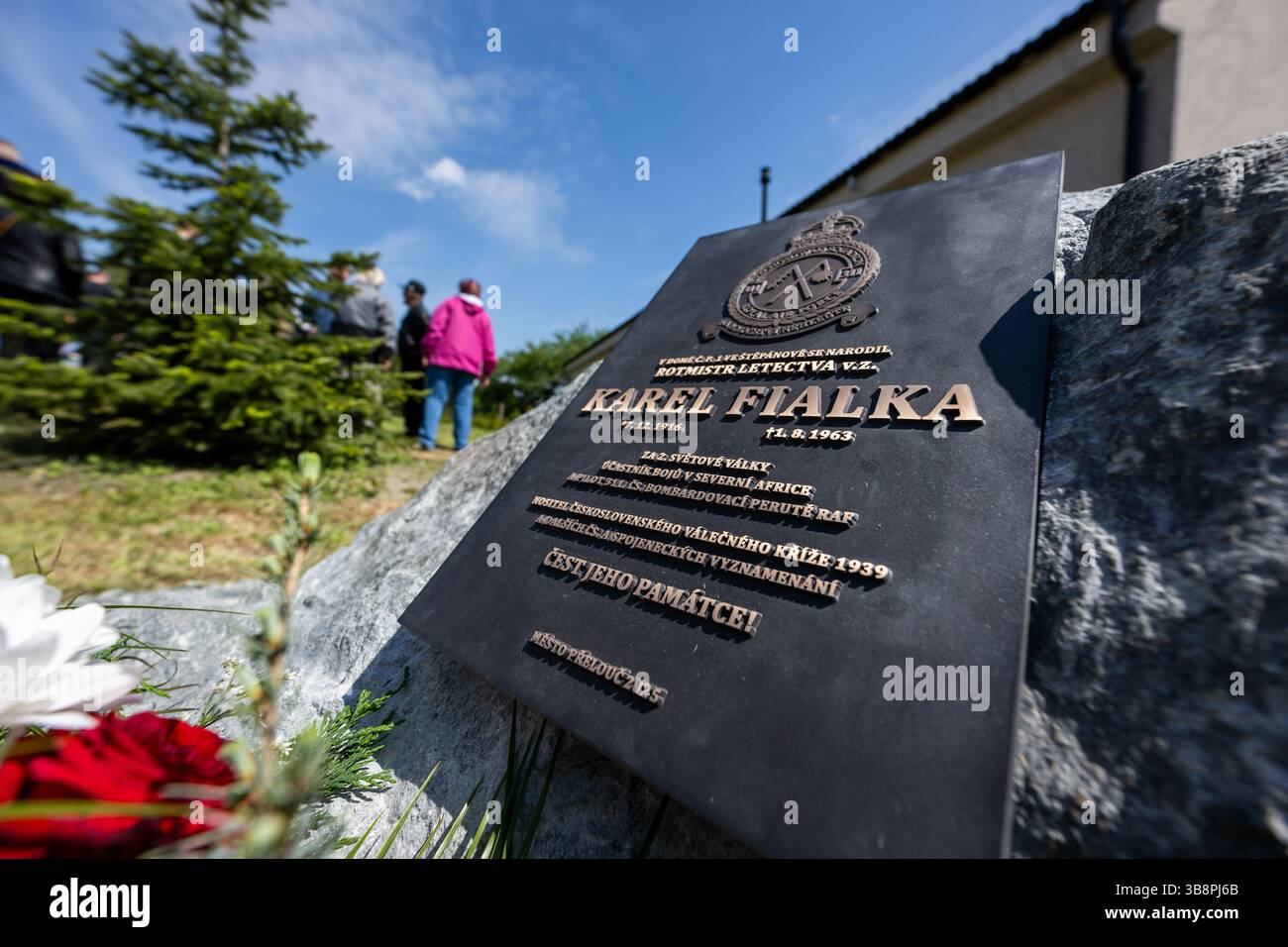 Unveiling of plaque commemorating Air Force Staff Sergeant Karel Fialka ...