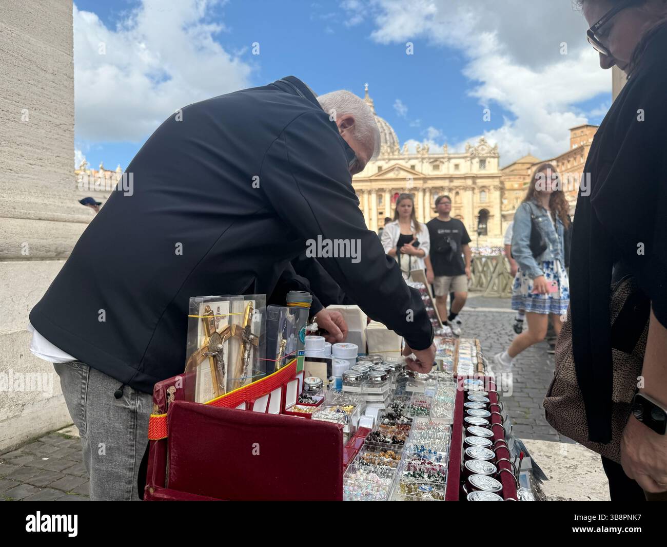 Rom, Italy. 08th May, 2025. Alfredo sells souvenirs in St. Peter's ...