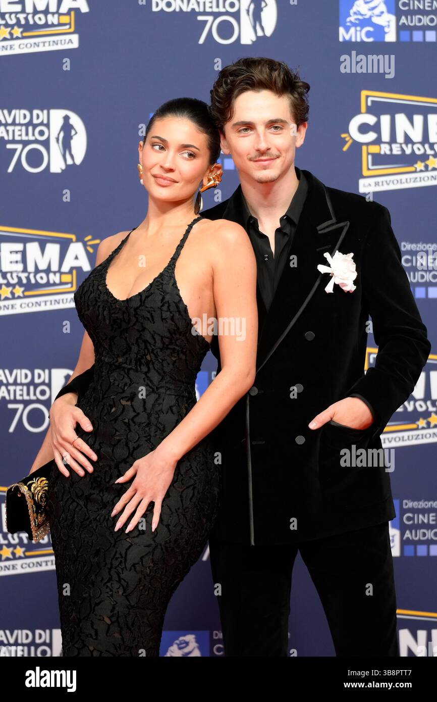 Kylie Jenner (l) and Timothee Chalamet (r) attend the red carpet of ...