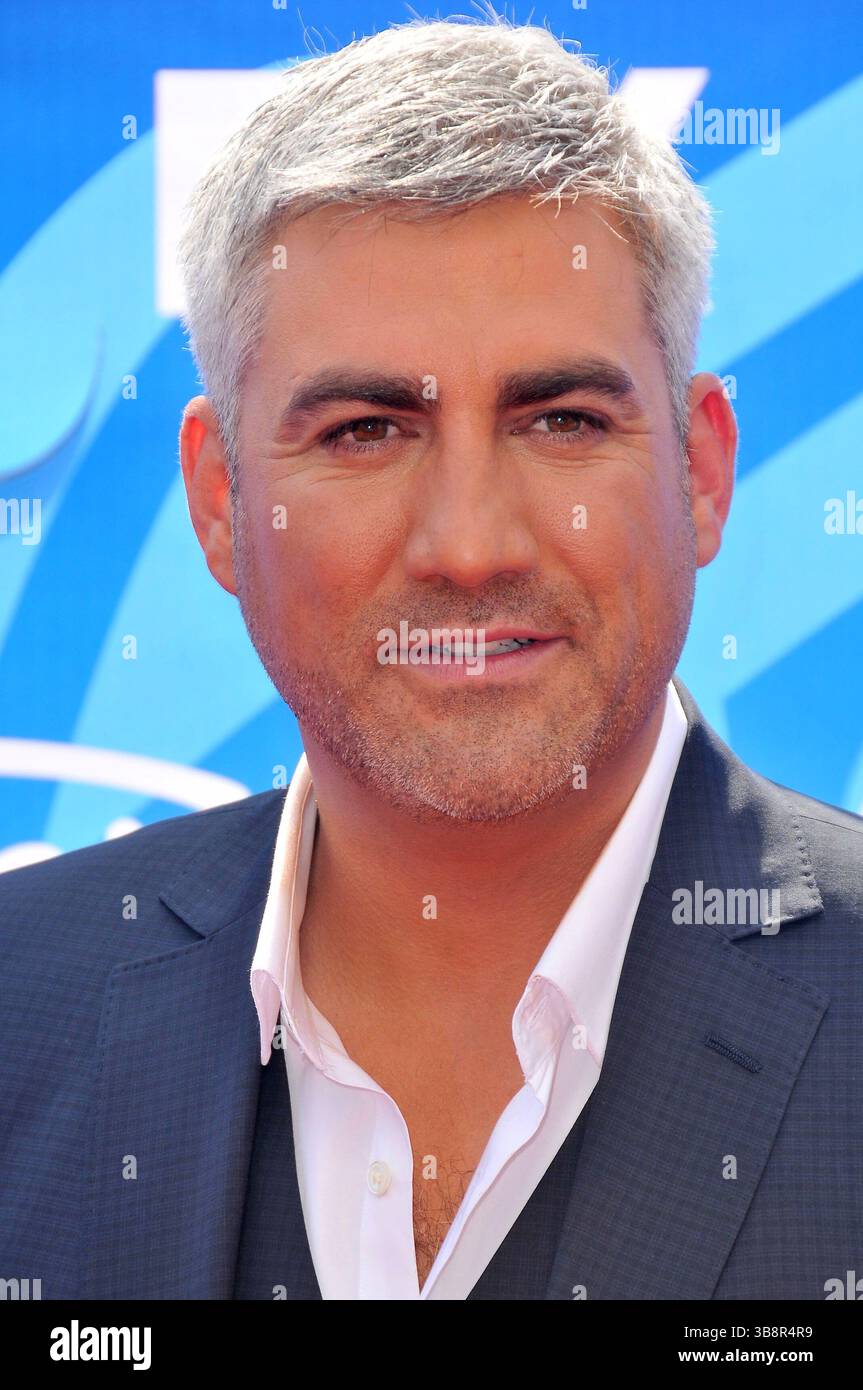 Taylor Hicks at the American Idol Final 12 Event at the Nokia Theater ...