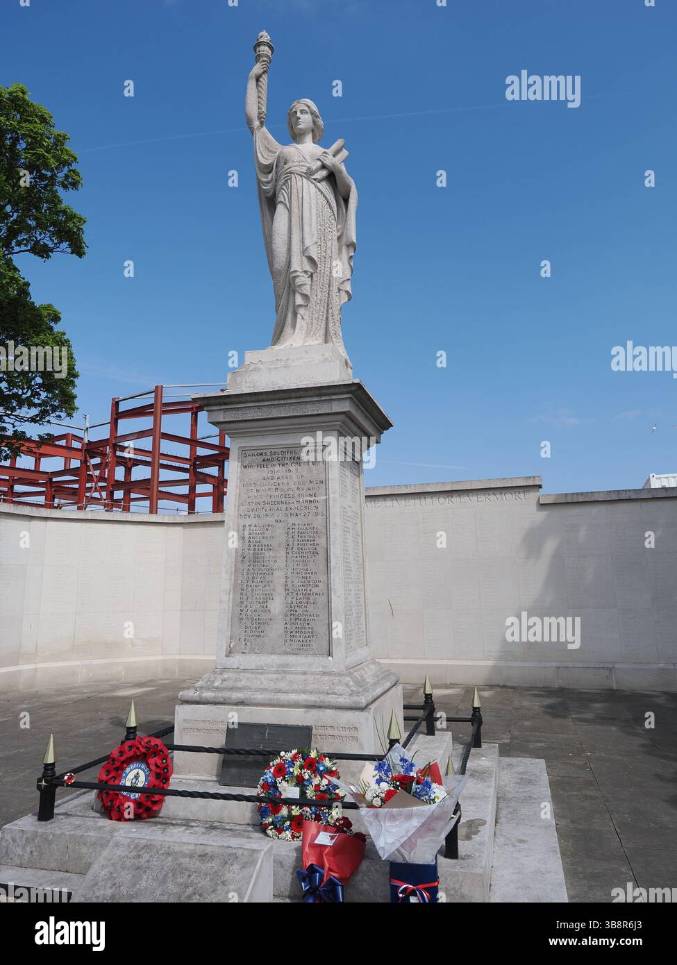 Sheerness, Kent, UK. 8th May, 2025. Sheerness war memorial on the 80th ...