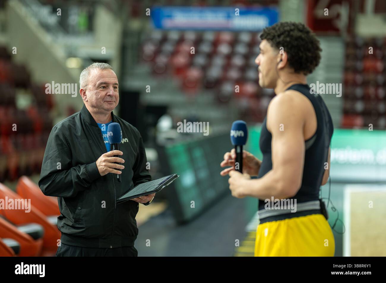 Michael Koerner (DYN Media), Joel Scott (MHP Riesen Ludwigsburg, #01 ...