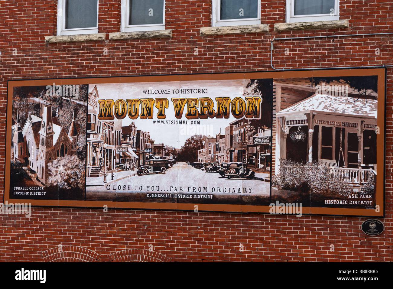 Main street iowa hi-res stock photography and images - Alamy