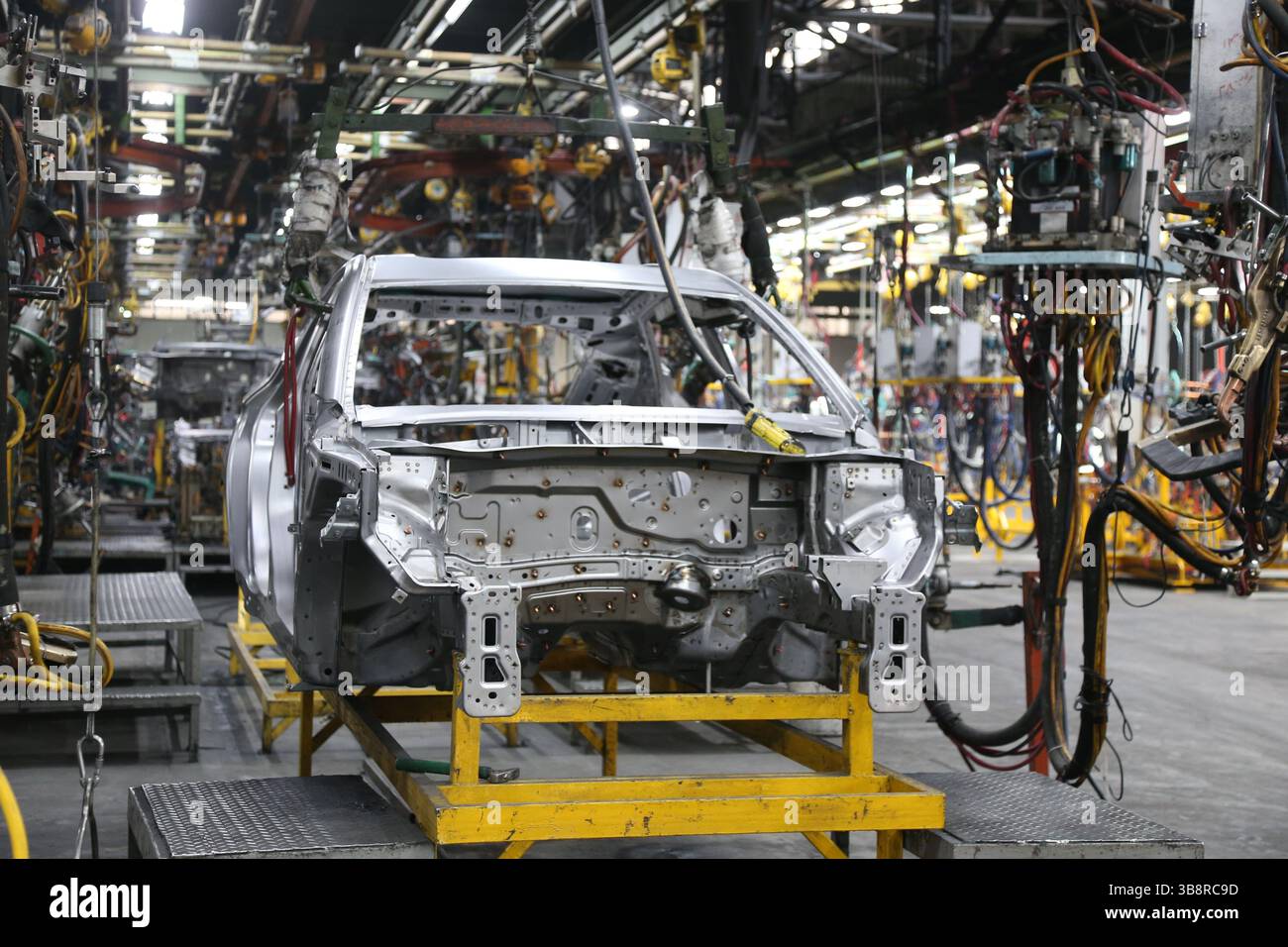 Bam, Iran. 3rd May, 2025. An assembling workshop of Kerman Motor is ...