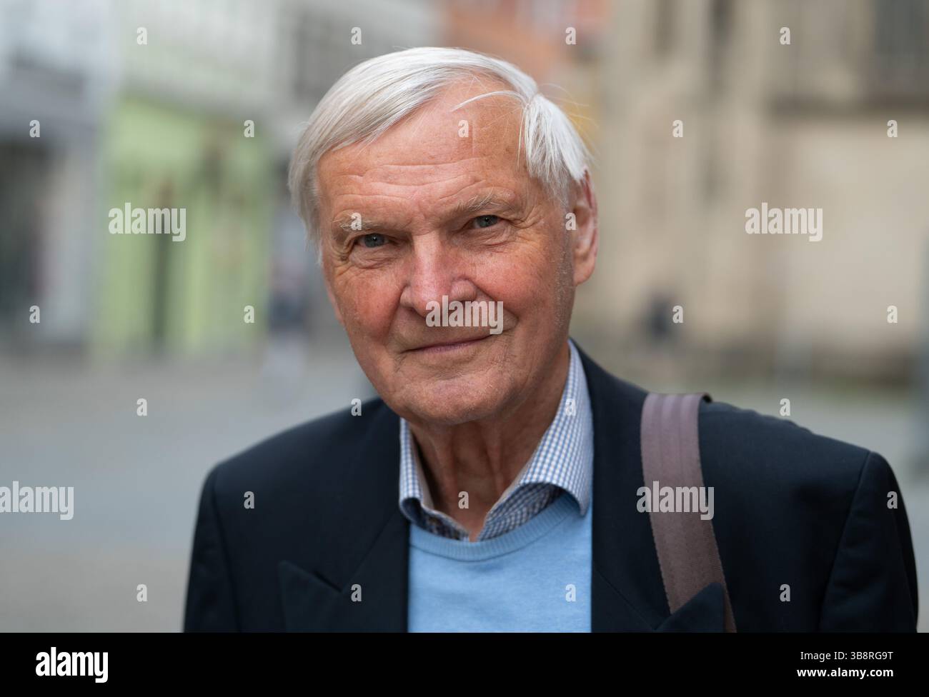 Reutlingen, Germany. 08th May, 2025. Former German astronaut Ernst ...