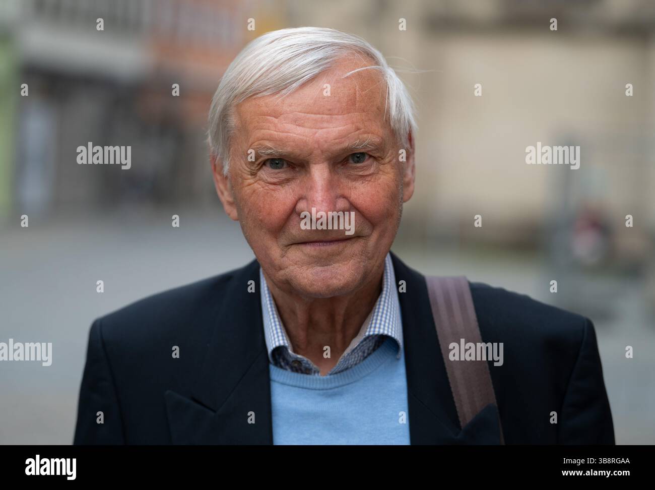 Reutlingen, Germany. 08th May, 2025. Former German astronaut Ernst ...
