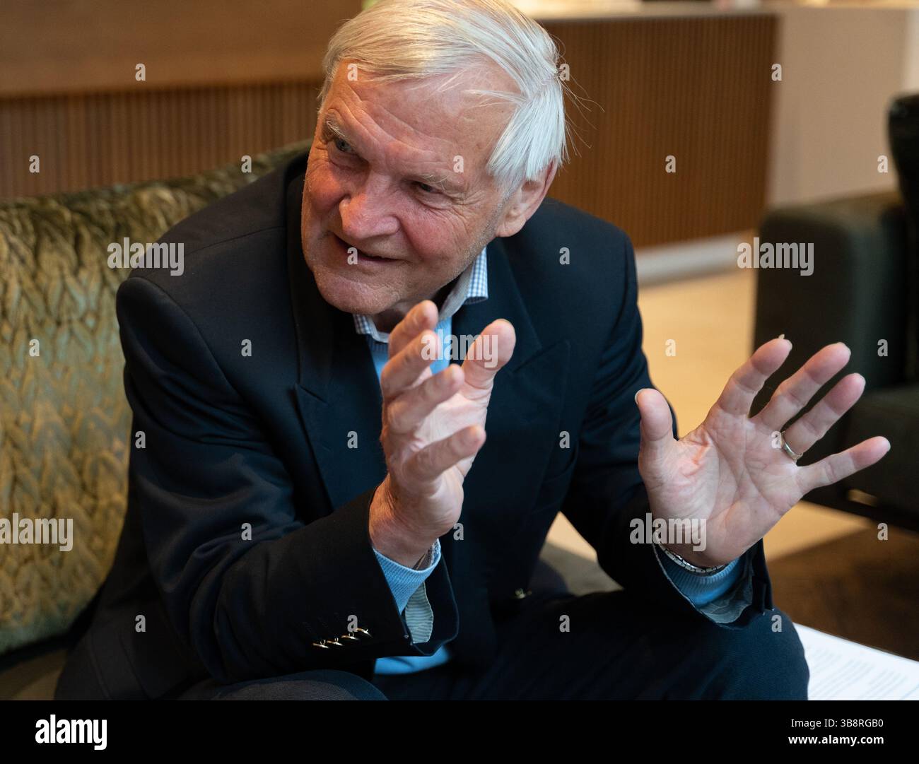 Reutlingen, Germany. 08th May, 2025. Former German astronaut Ernst Messerschmid takes part in an ...