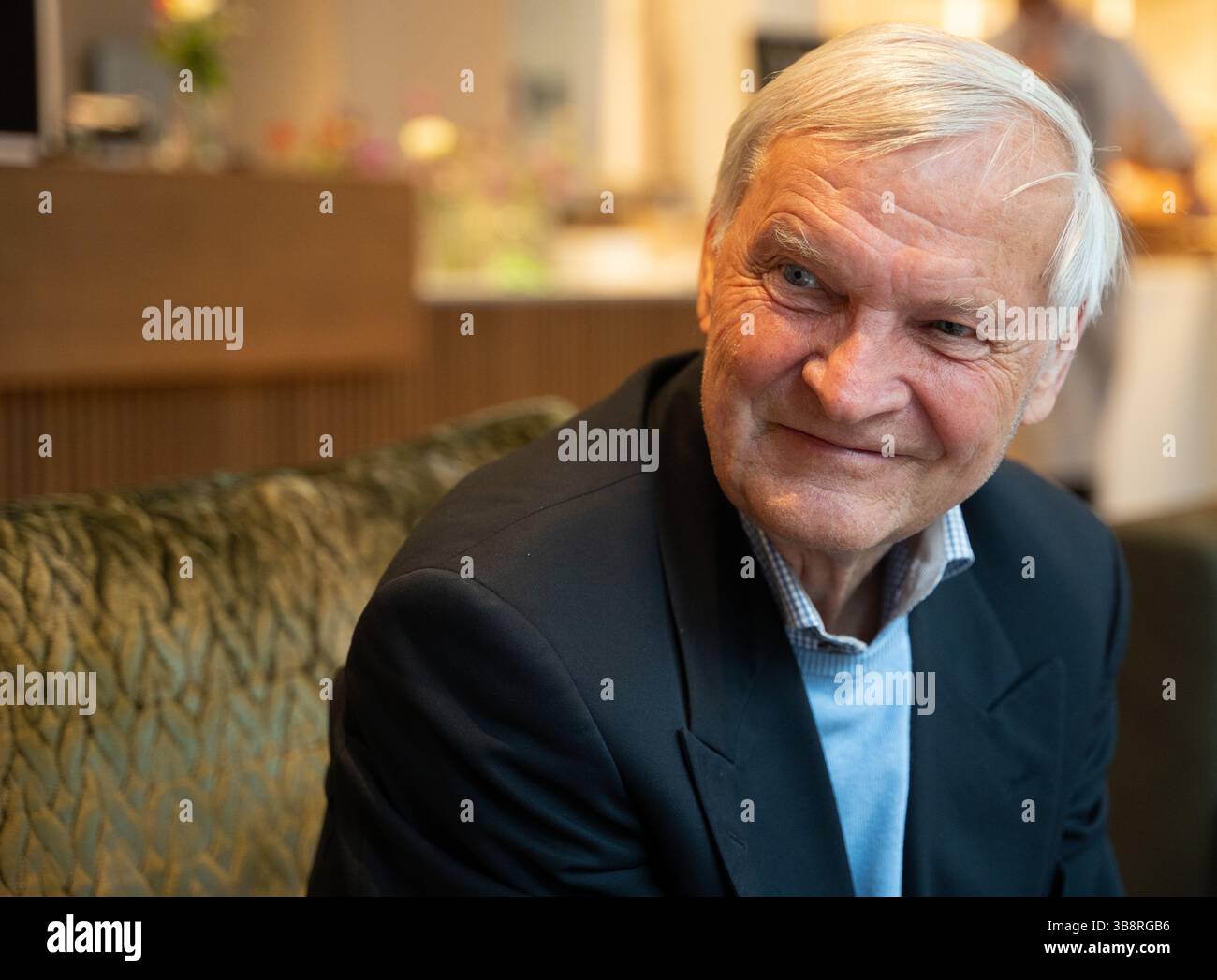 Reutlingen, Germany. 08th May, 2025. Former German astronaut Ernst Messerschmid takes part in an ...