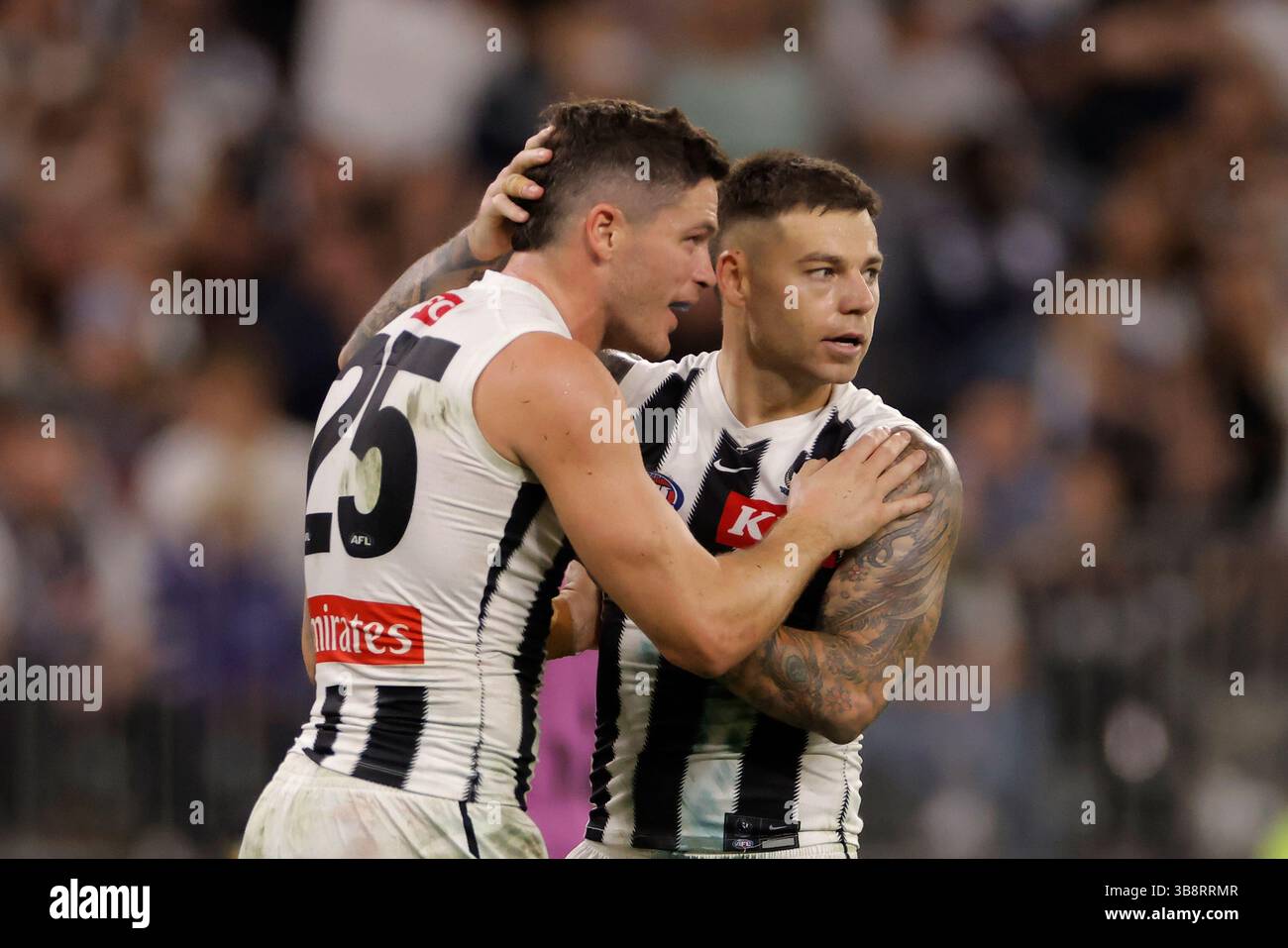 Perth, Australia. 08th May, 2025. Jamie Elliott (right) of the Magpies ...