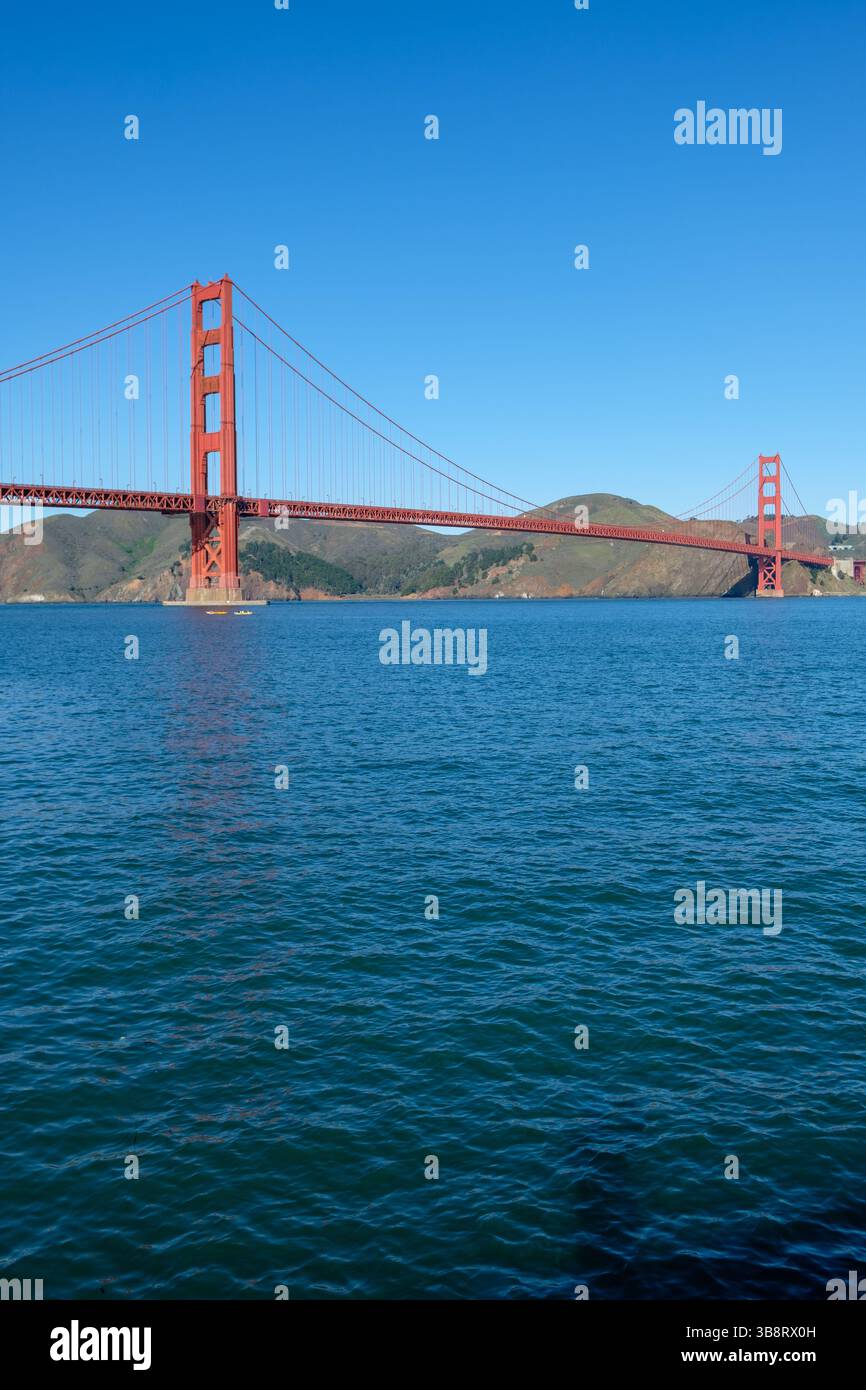 The Golden Gate Bridge spans the strait connecting San Francisco Bay ...