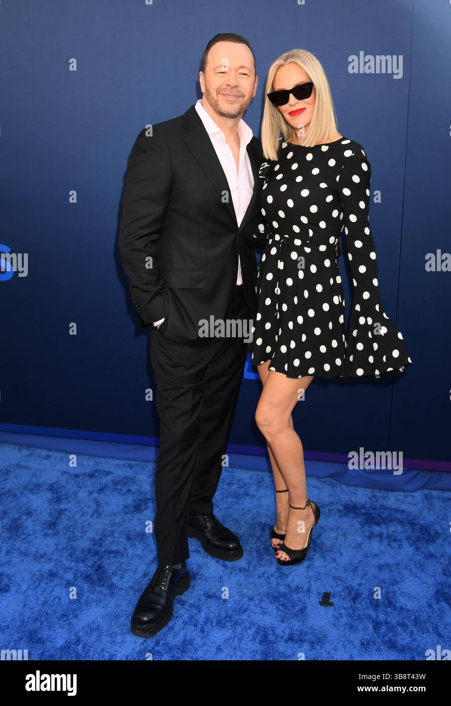 LOS ANGELES - CA - MAY 7: Donnie Wahlberg and Jenny McCarthy at CBSFEST 2025-2026: Schedule ...