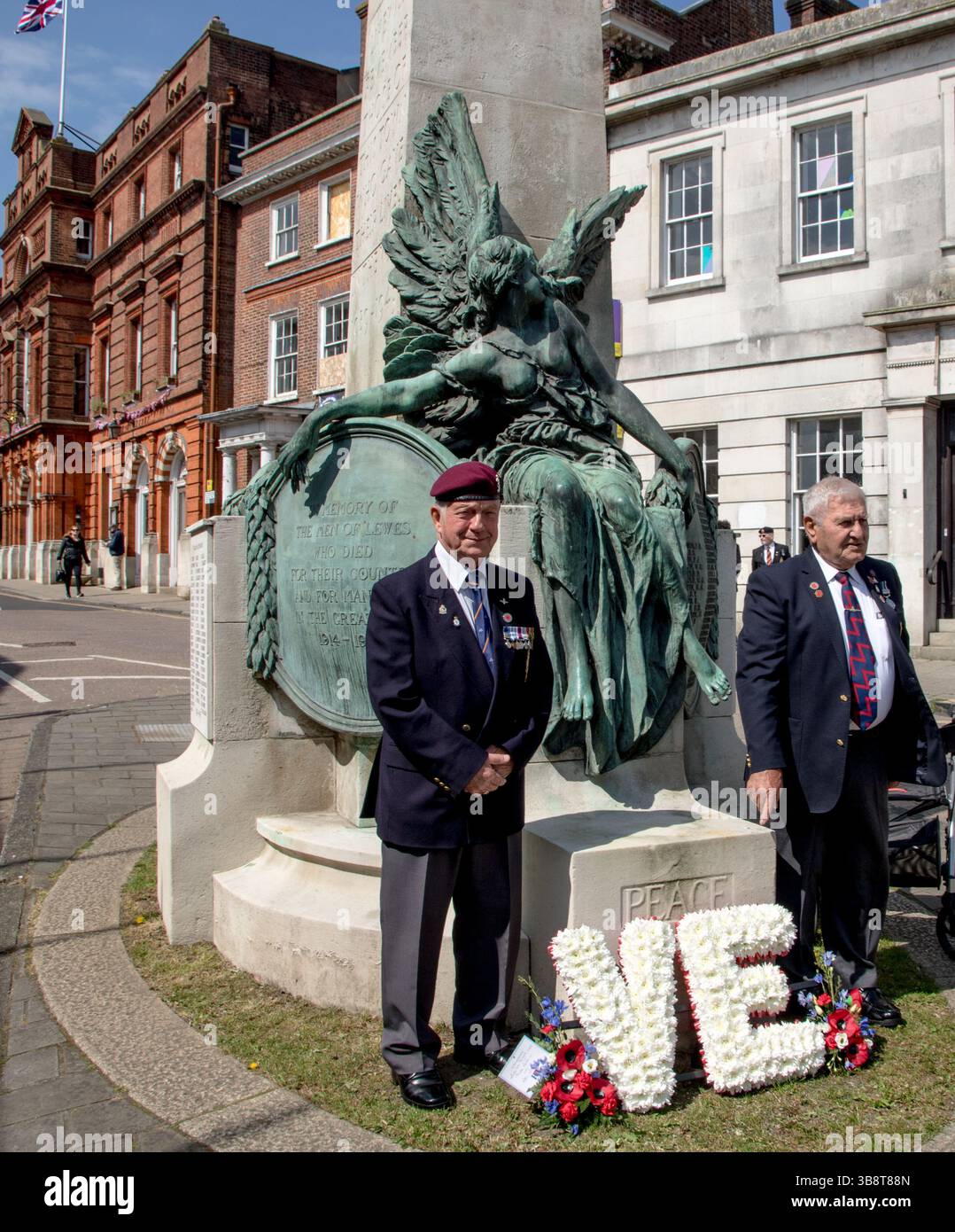 Memorial, Lewes, East Sussex, UK. 8th May, 2025. Local people and a ...