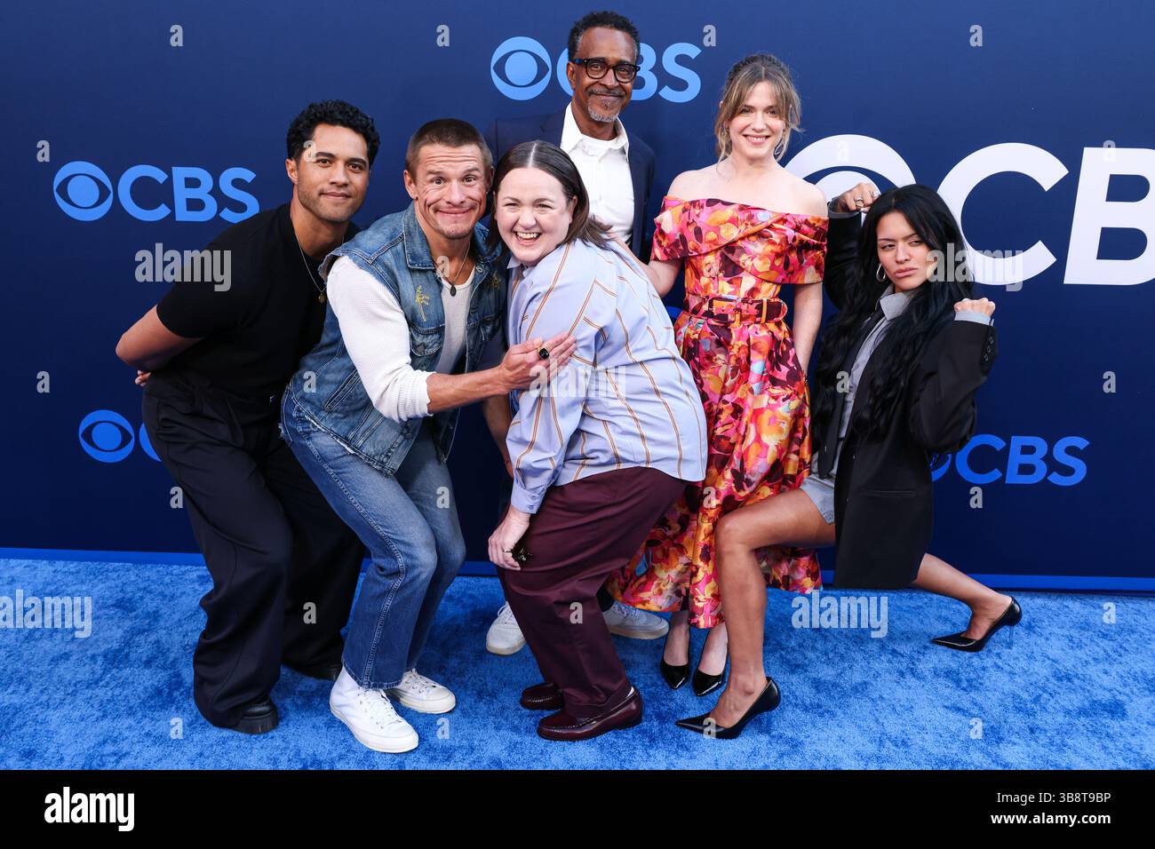 LOS ANGELES, CALIFORNIA, USA - MAY 07: Alex Tarrant, Tim Meadows, Tony ...