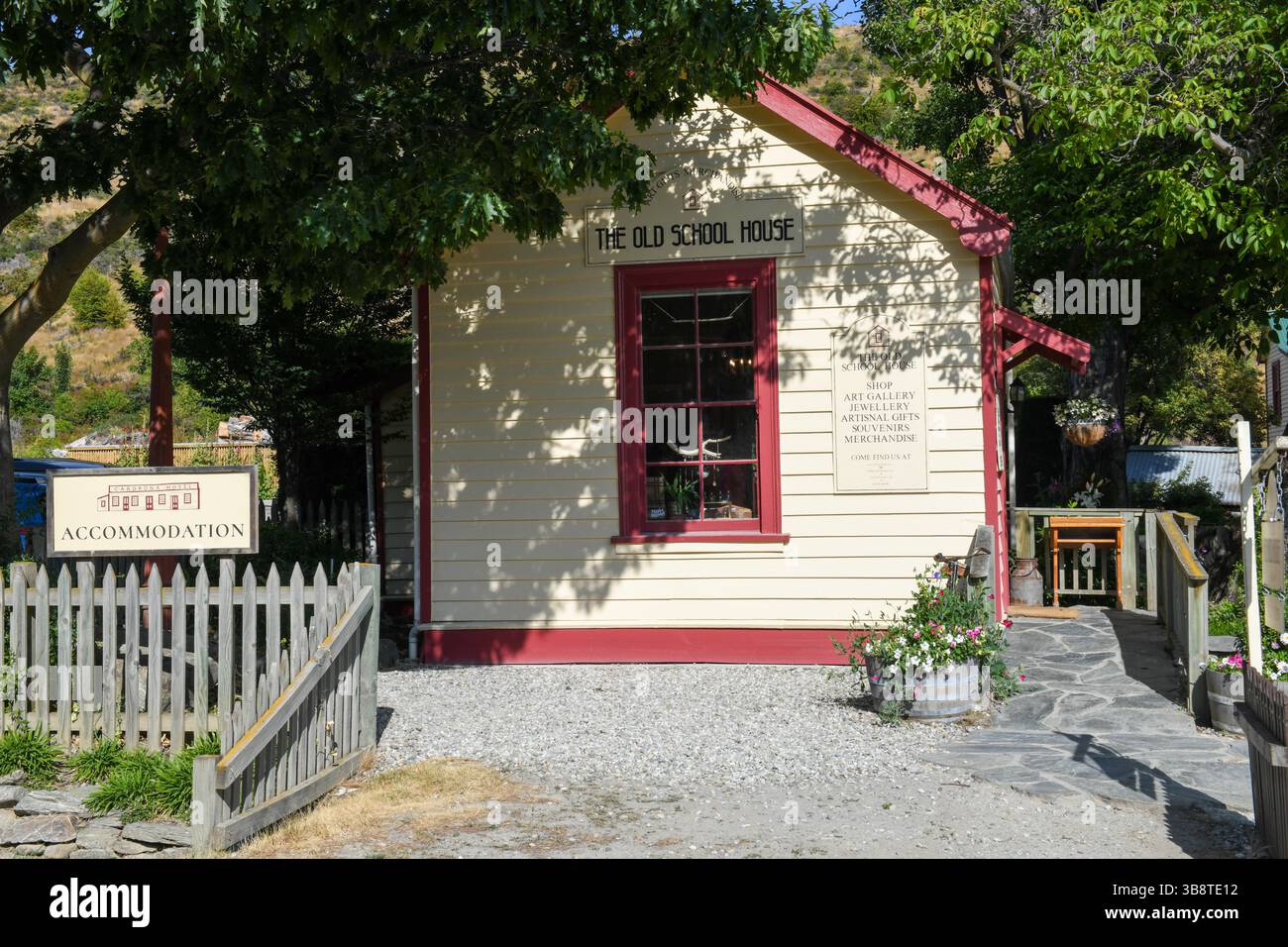 Cardrona, New Zealand - 5 February 2025: colonial town of Cardrona on ...