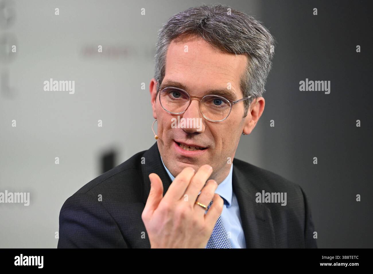 Dr. Jan Esser, Vorsitzender des Vorstands Allianz Private ...