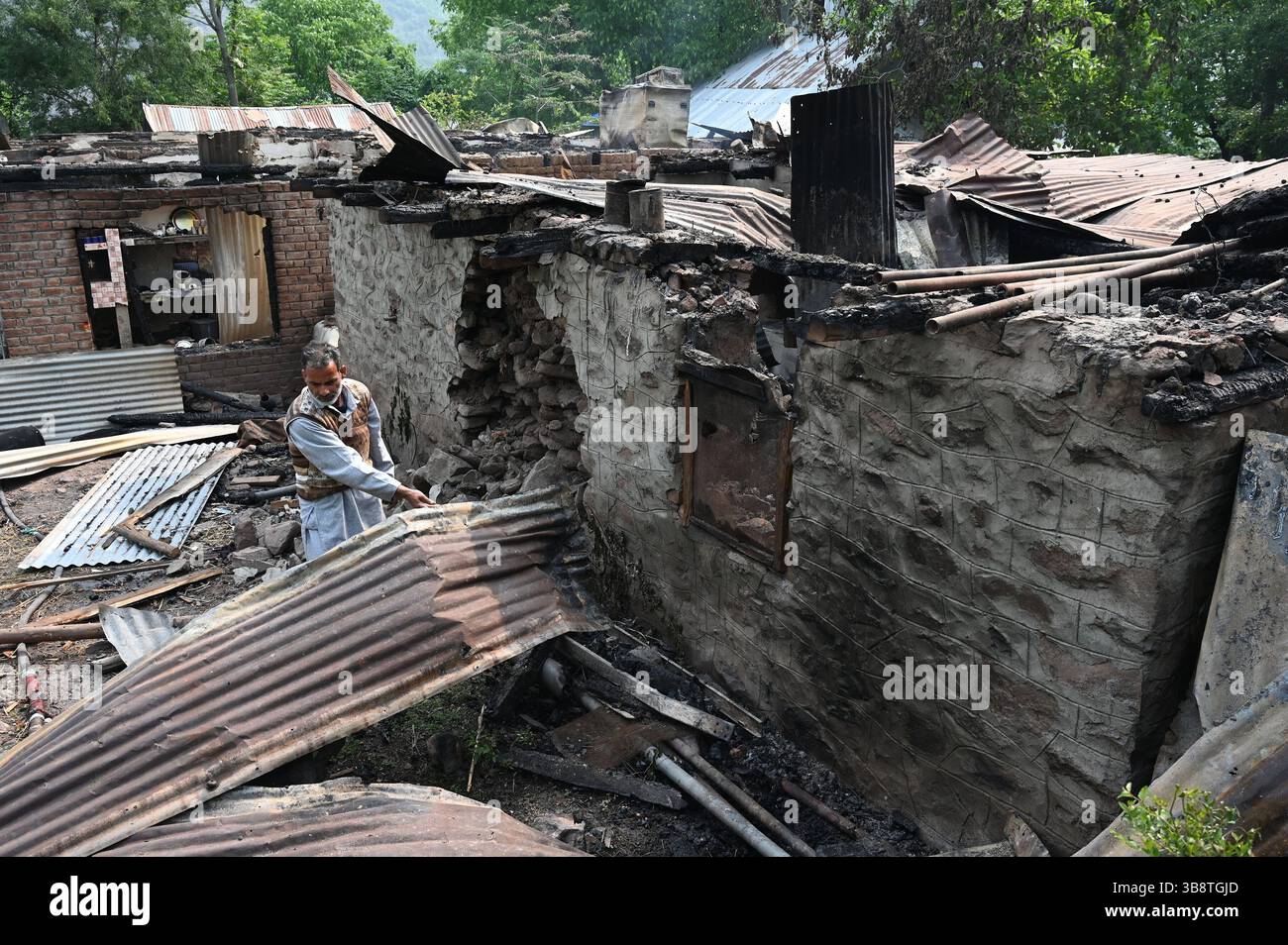 URI, INDIA - MAY 8: Damaged houses after a Pakistani artillery shelling ...
