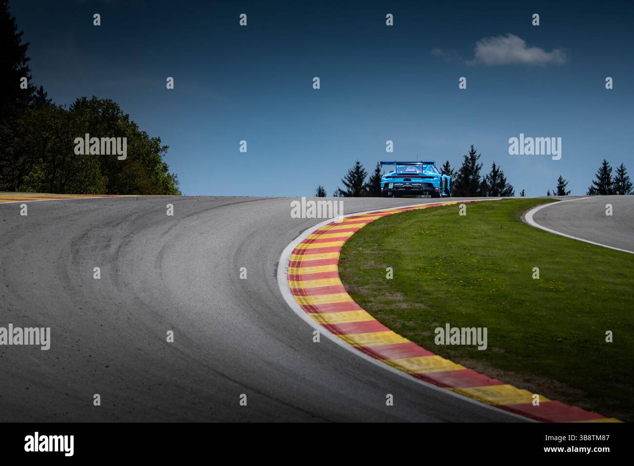 Porsche 911- Manthey Team exit from Eau Rouge in Spa Francorchamp - Wec ...