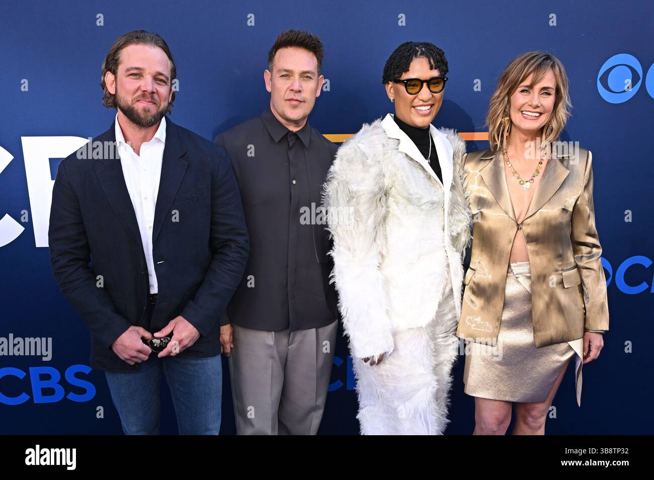 Max Thieriot, Kevin Alejandro, Jules Latimer und Diane Farr bei der ...