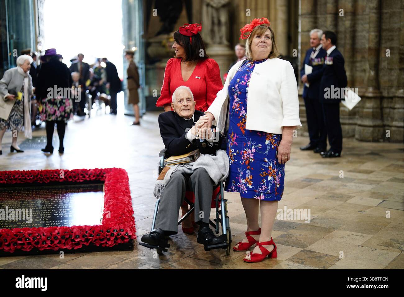 A Second World War veteran attends a Service of Thanksgiving at ...