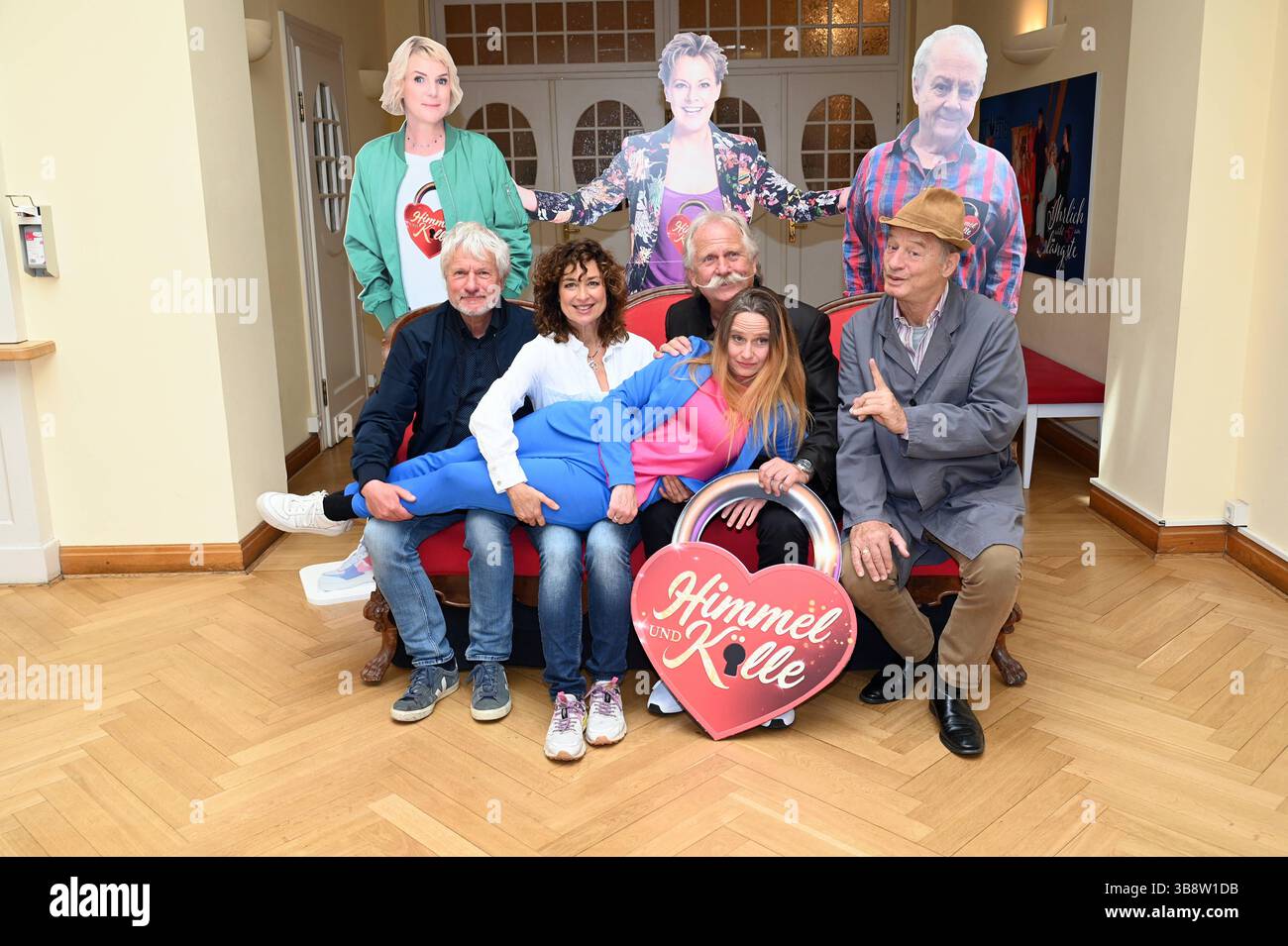 Jürgen Becker, l-r, Isabel Varell, Hennig Krautmacher, Tom Gerhardt ...