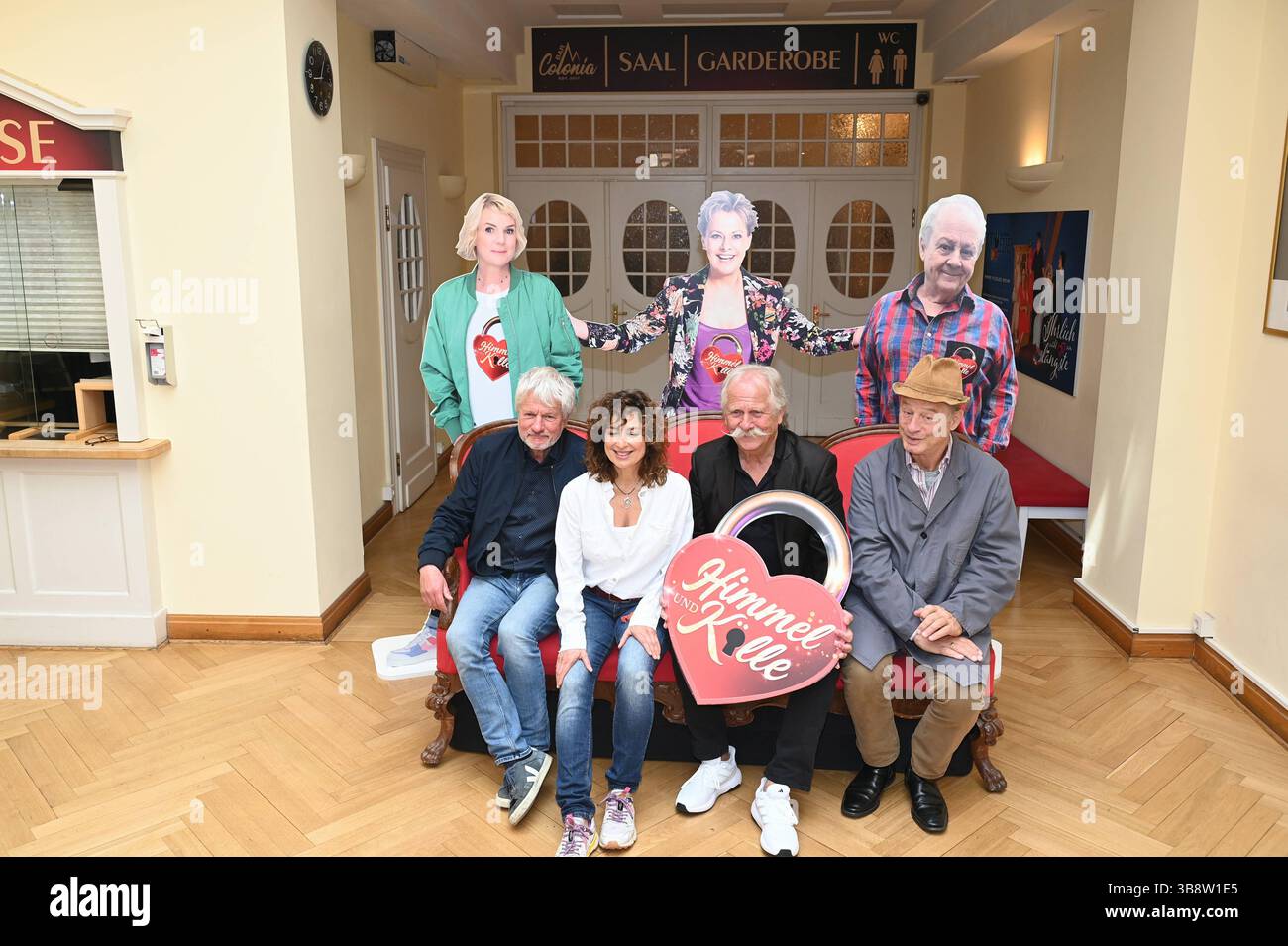 Jürgen Becker, l-r, Isabel Varell, Hennig Krautmacher, Tom Gerhardt ...