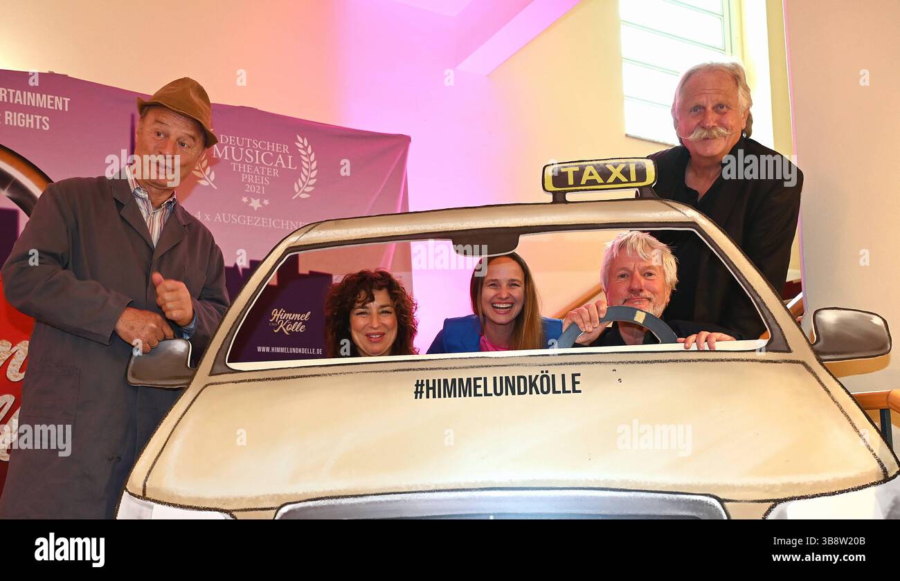 Tom Gerhardt, l-r, Isabel Varell, Vera Bolten, Jürgen Becker, und ...
