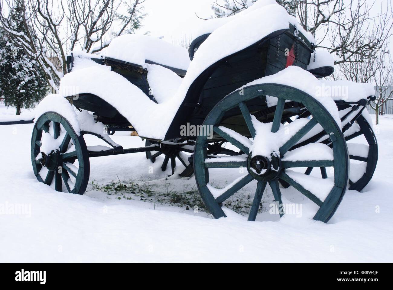 Red coloured carriages hi-res stock photography and images - Alamy
