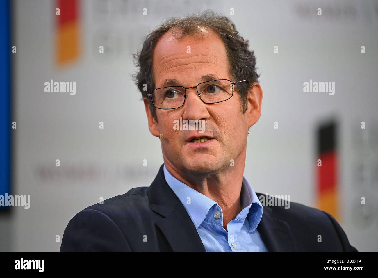 Georg Falterbaum, Vorstandsmitglied des SOS-Kinderdorf e. V., Einzelbild,angeschnittenes ...