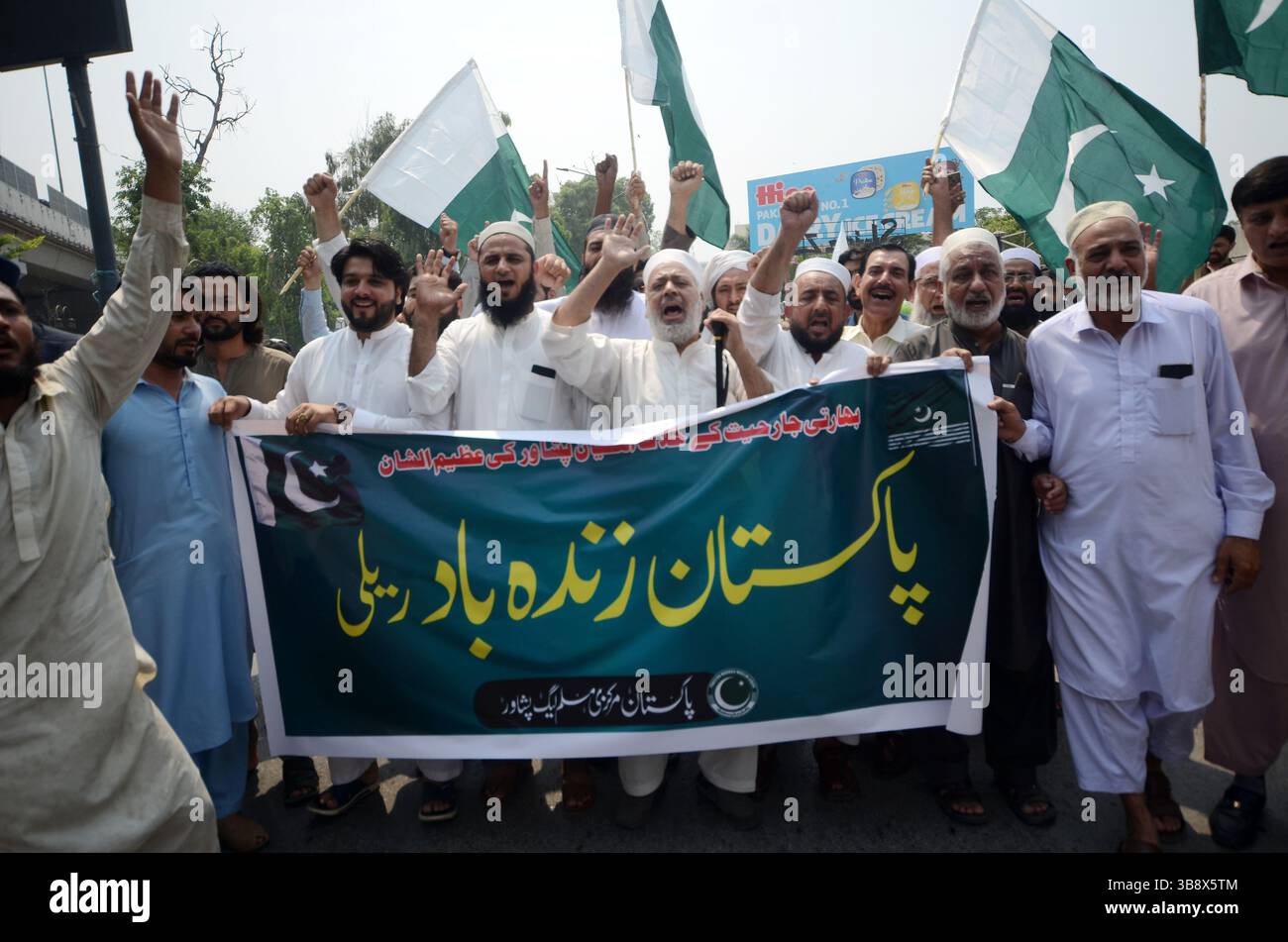 Peshawar, Peshawar, Pakistan. 7th May, 2025. PMML party protest ...