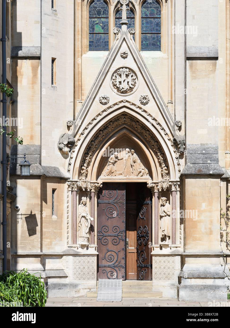 Entrance to the chapel at Exeter College, University of Oxford, England ...