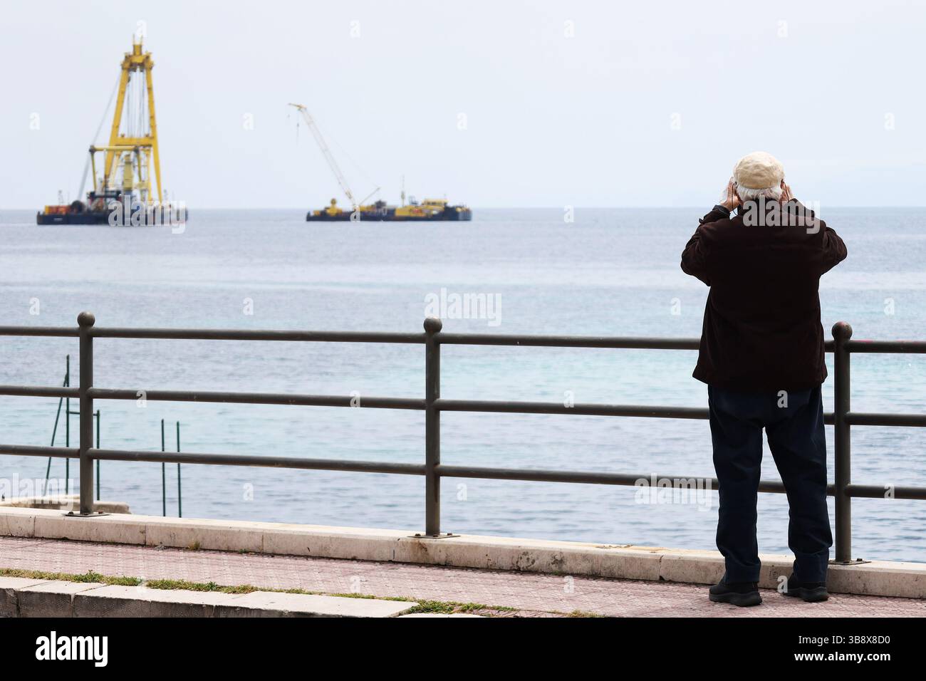 PORTICELLO THE HEBO LIFT 10 AT WORK ABOVE THE WRECK OF THE BAYESIEN ...