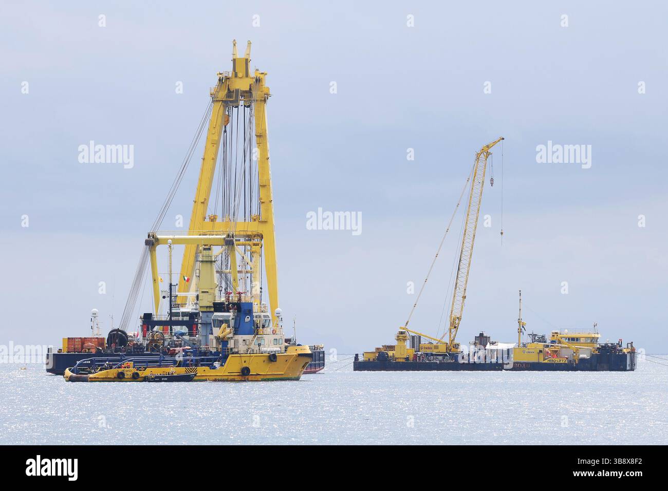 PORTICELLO THE HEBO LIFT 10 AT WORK ABOVE THE WRECK OF THE BAYESIEN ...