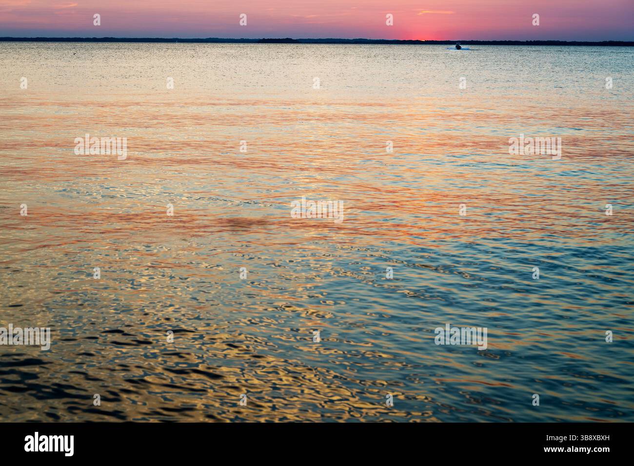 Sunset on the Chesapeake Bay, the largest estuary in the USA on the ...