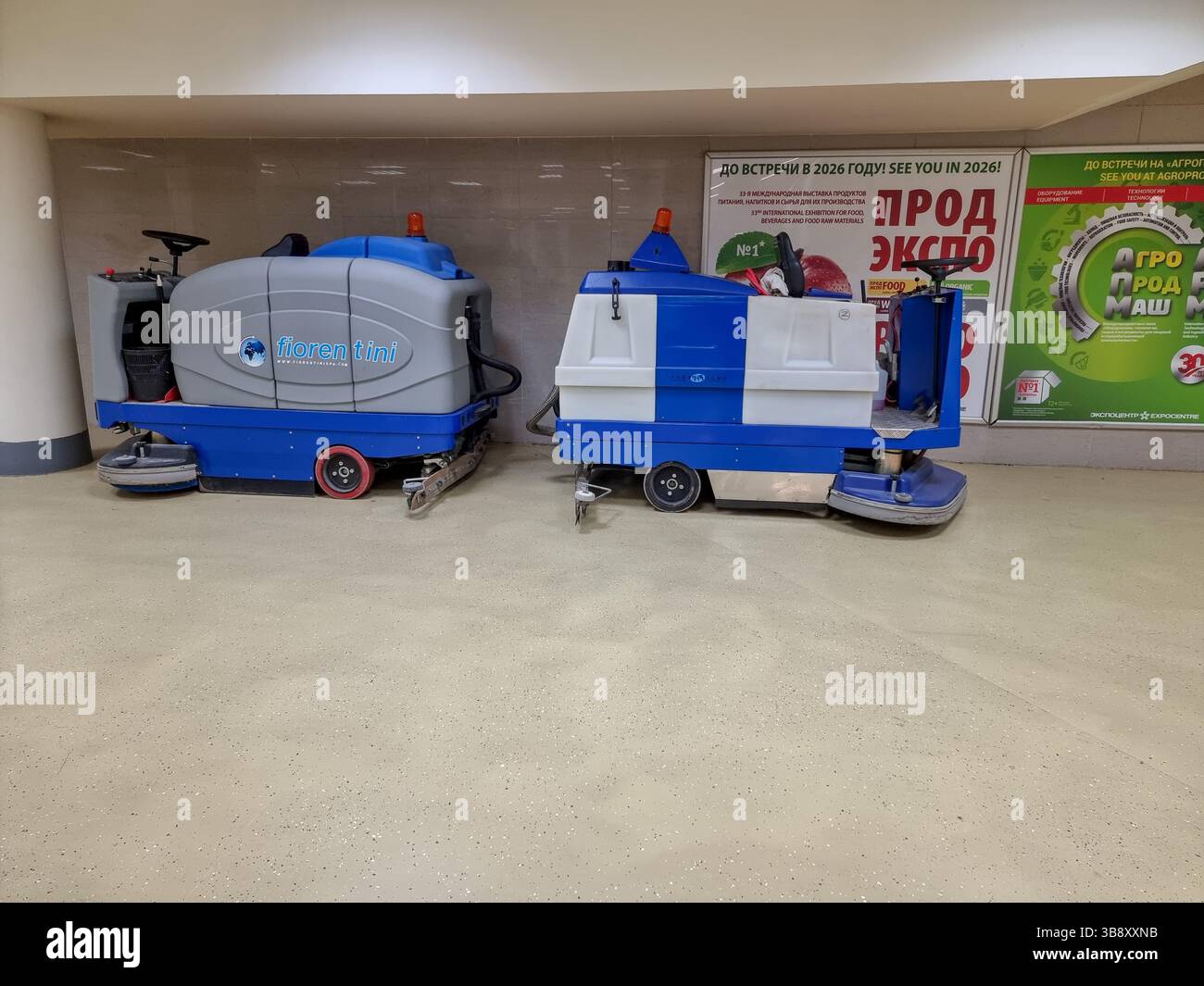 Mall cleaning sweeper hi-res stock photography and images - Alamy