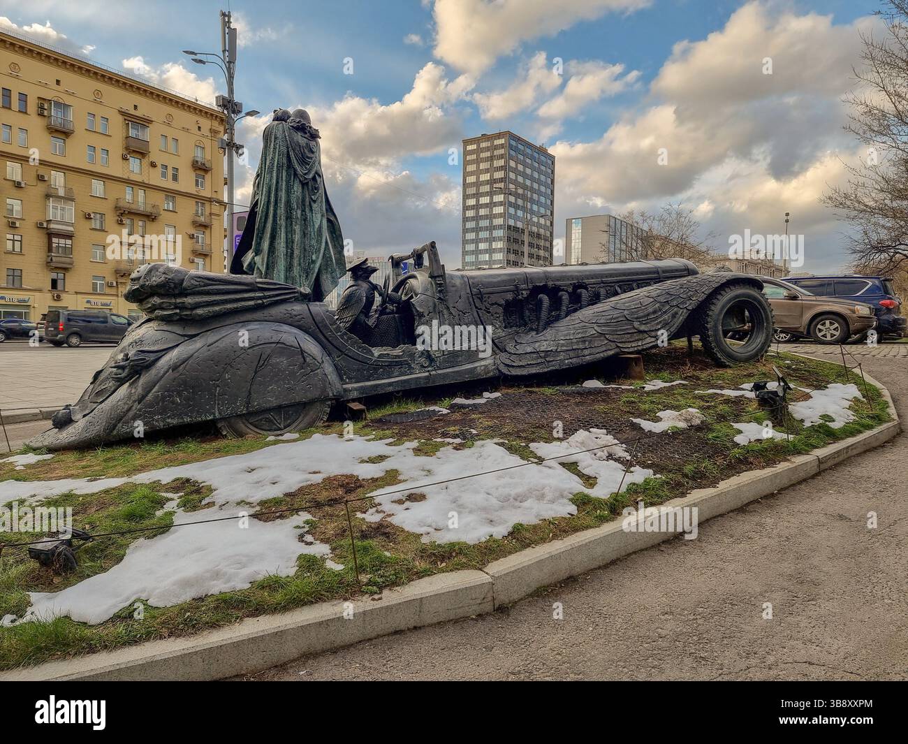 Bronze monument to Mikhail Bulgakov & the heroes of his book The Master ...