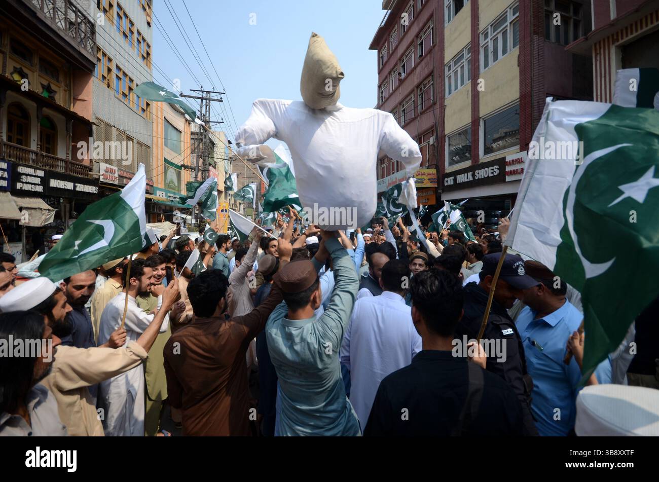Peshawar, Peshawar, Pakistan. 7th May, 2025. PMML party protest ...