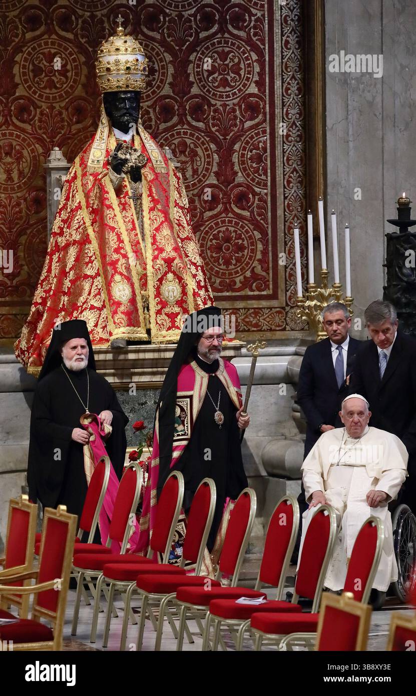 Pope Francis and H.E. Job Getcha, Metropolitan of Pissidia, head of the ...