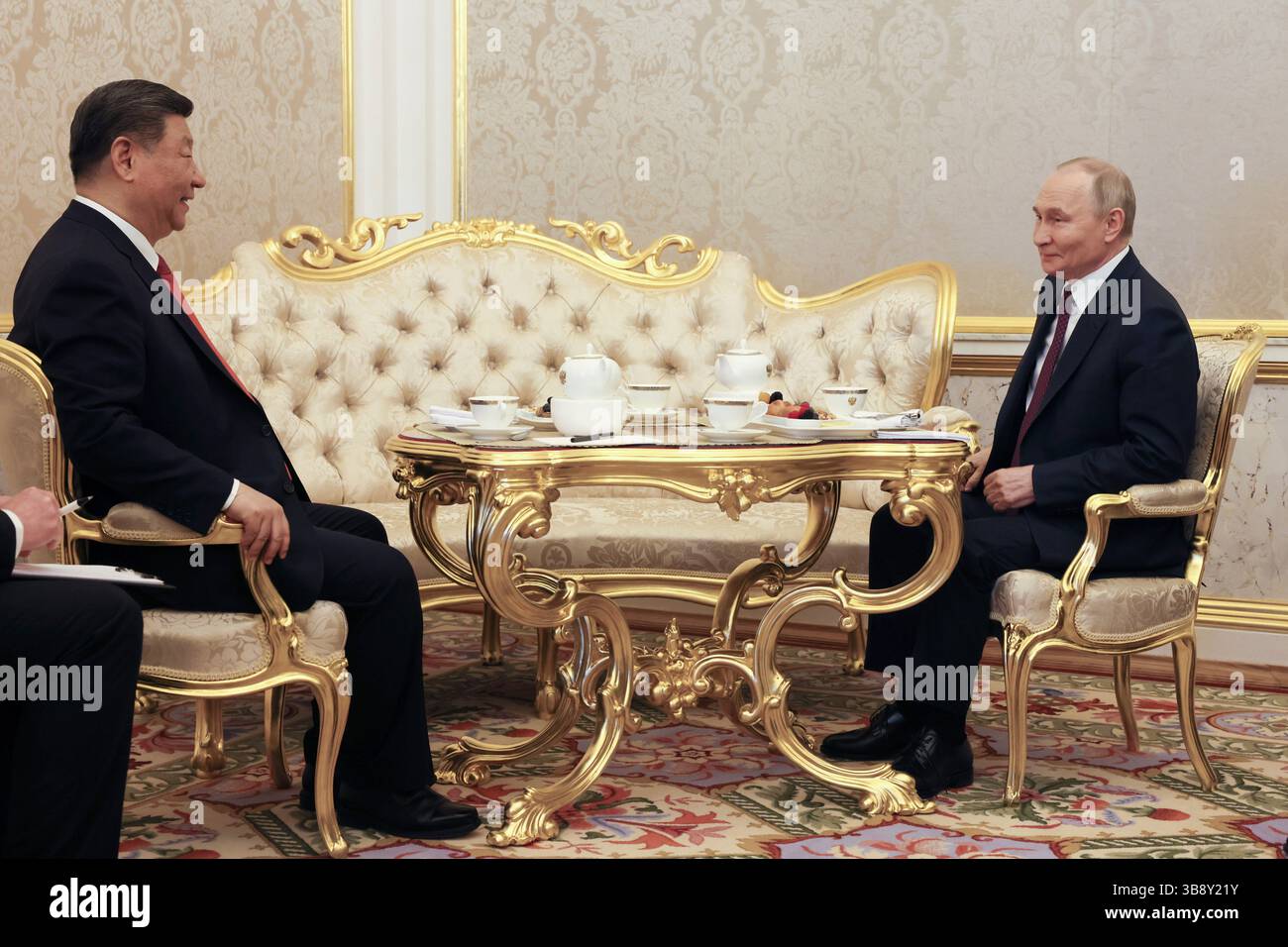 Russian President Vladimir Putin, right, and China President Xi Jinping ...