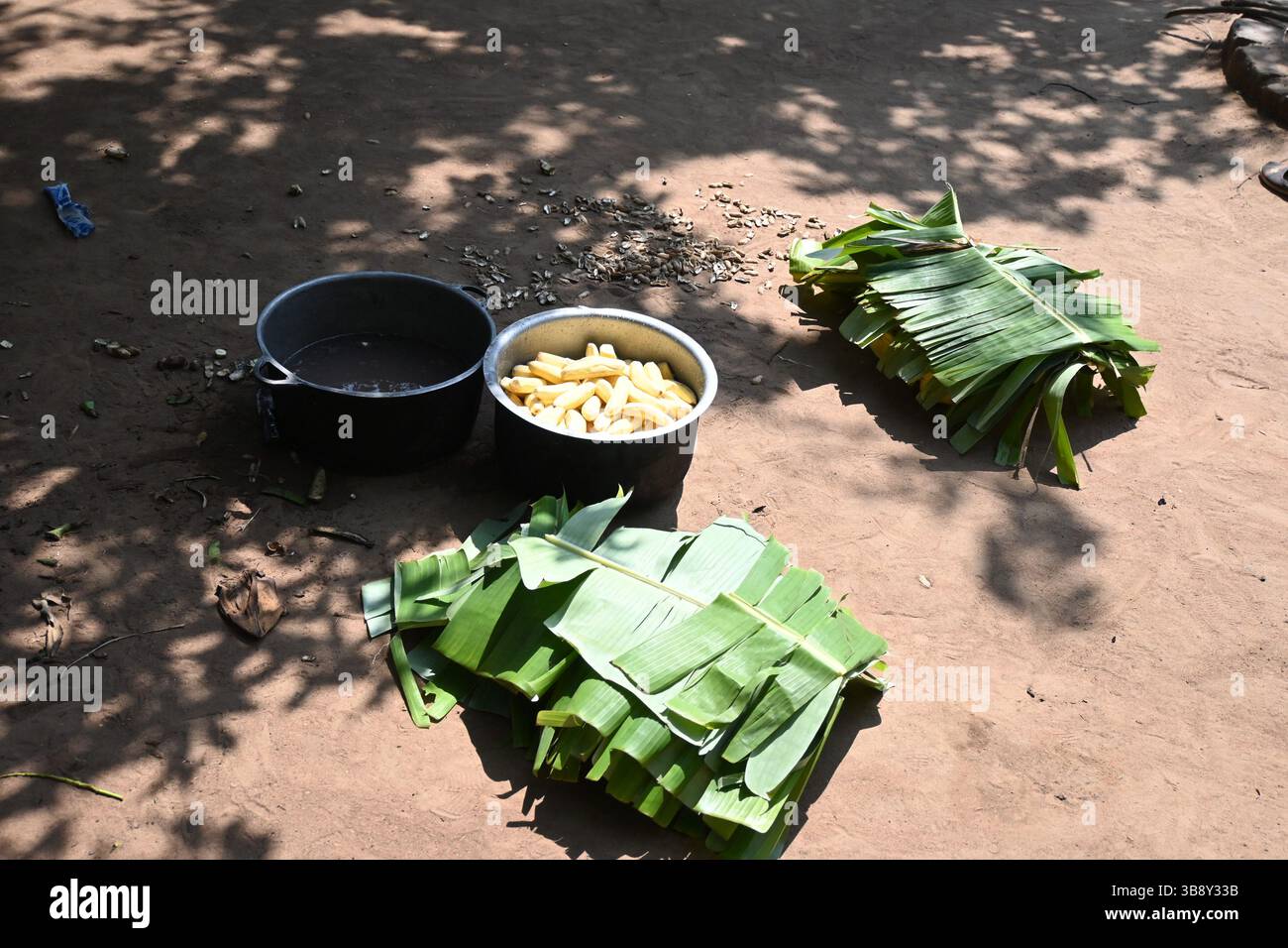 Rural simple cooking on fire in Uganda, Africa Stock Photo - Alamy