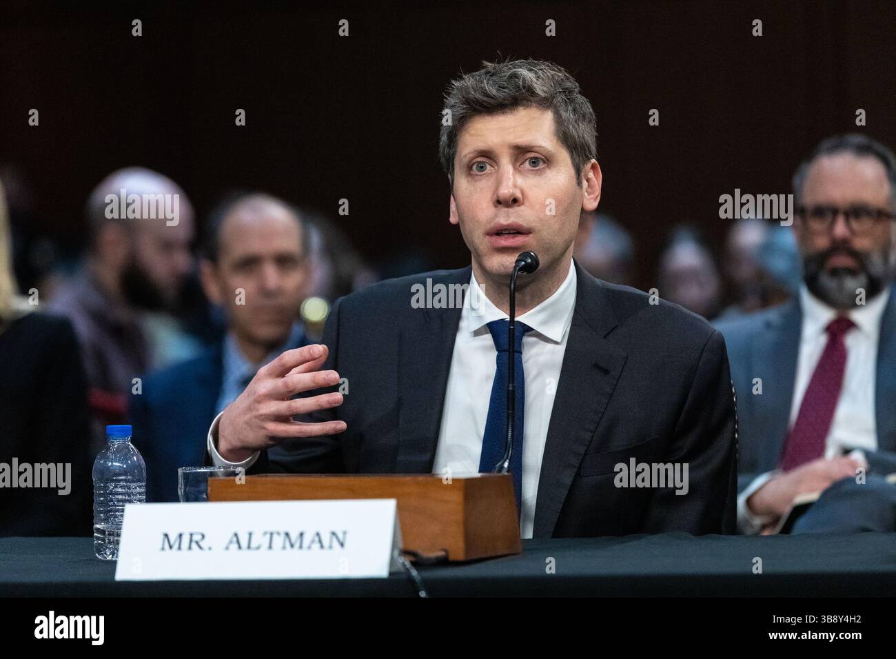 OpenAI creator Sam Altman and other leaders in artificial intelligence ...