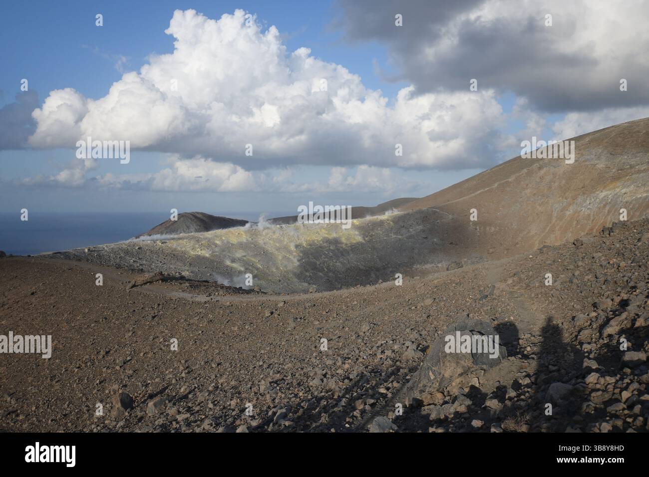Volcano island vulcano dramatic hi-res stock photography and images - Alamy