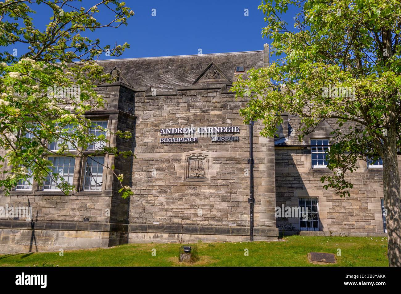 Carnegie museum hi-res stock photography and images - Alamy