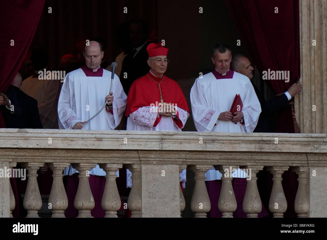 Cardinal Dominique Mamberti announces the election of Cardinal Robert F ...