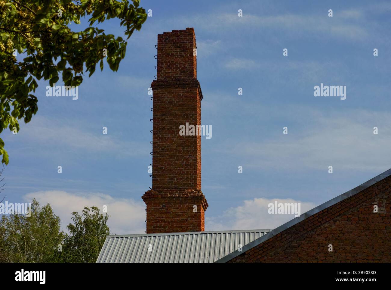Brick mortar weathered chimney hi-res stock photography and images - Alamy