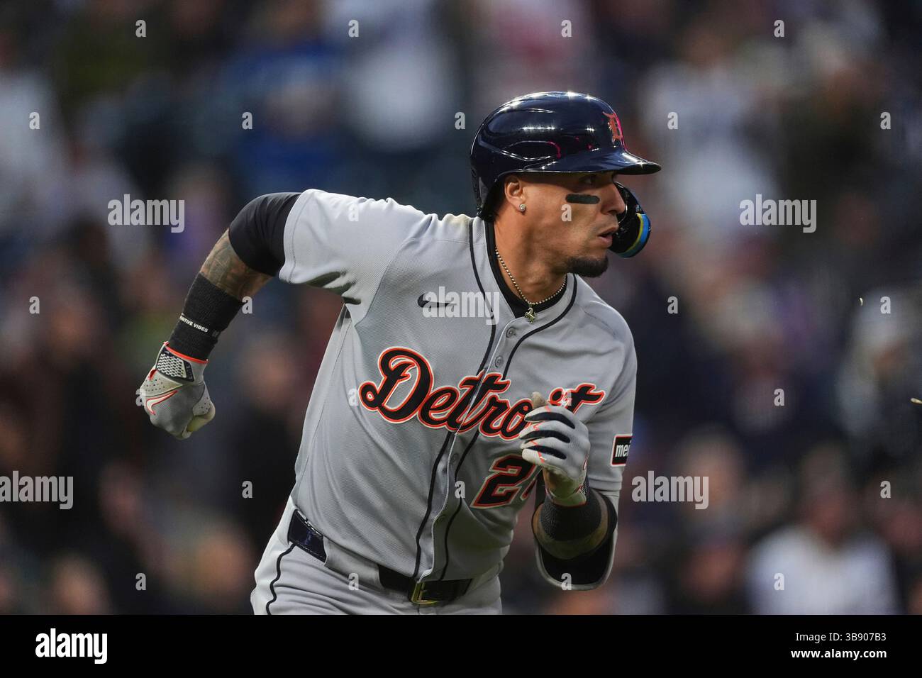 Detroit Tigers center fielder Javier Báez (28) in the fourth inning of ...
