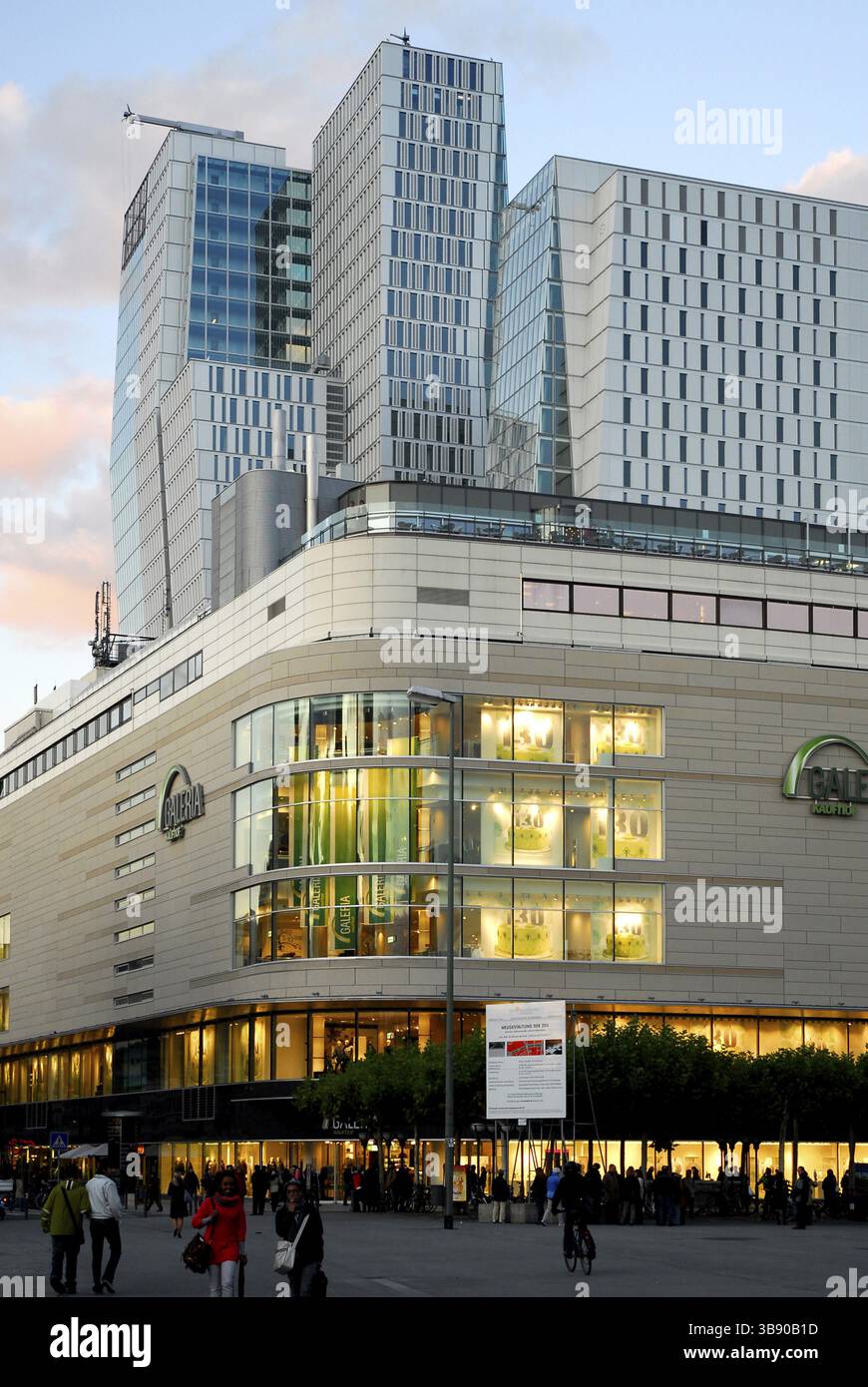 Galeria Kaufhof shopping centre on the Zeil and modern office tower by ...