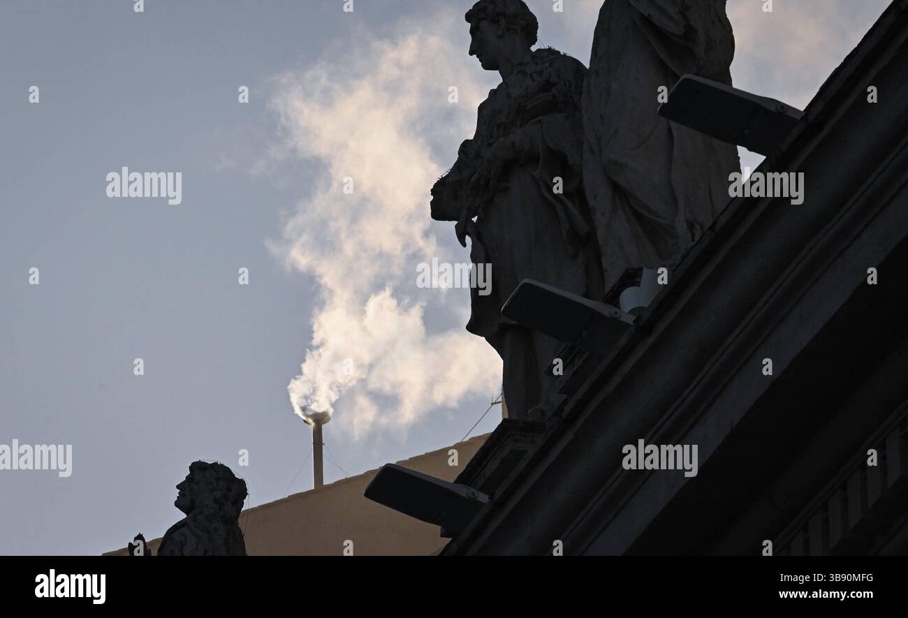 Rom, Vatikan 08.05.2025 Habemus Papam. Zweiter Tag der Papstwahl / des ...