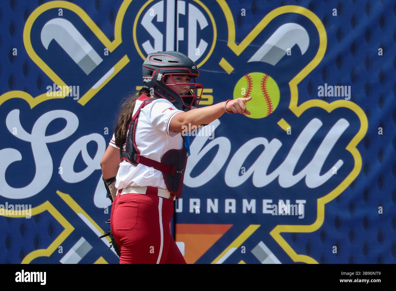 ATHENS, GA - MAY 08: Oklahoma catcher Isabela Emerling (13) points to ...