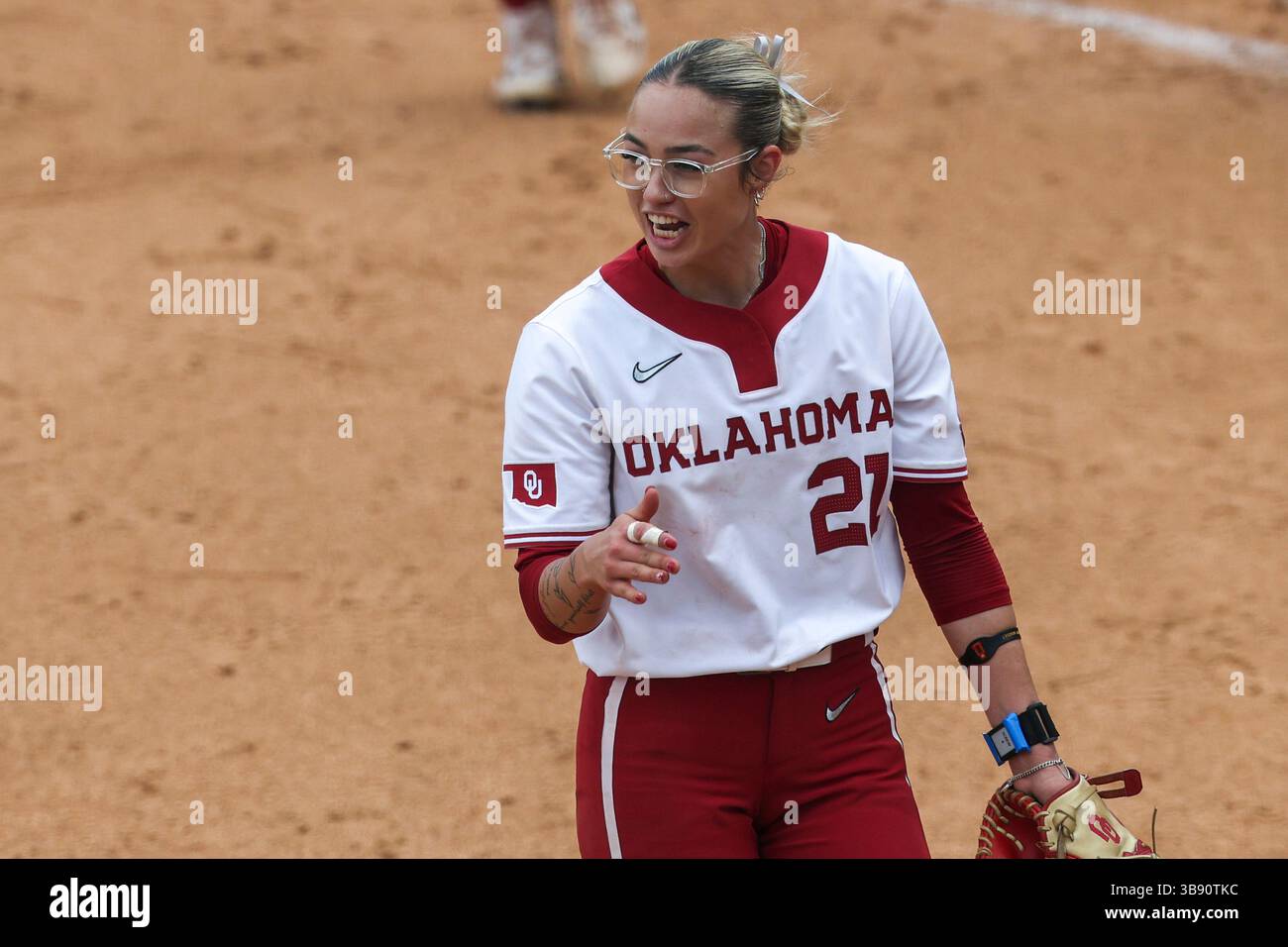 ATHENS, GA - MAY 08: Oklahoma starting pitcher Sam Landry (21) reacts ...